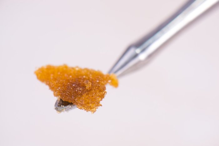 What are the Pros and Cons of Smoking Resin? | Leafbuyer
